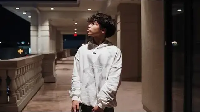 So In love Lyrics - Breezee | LyricsWorldYou